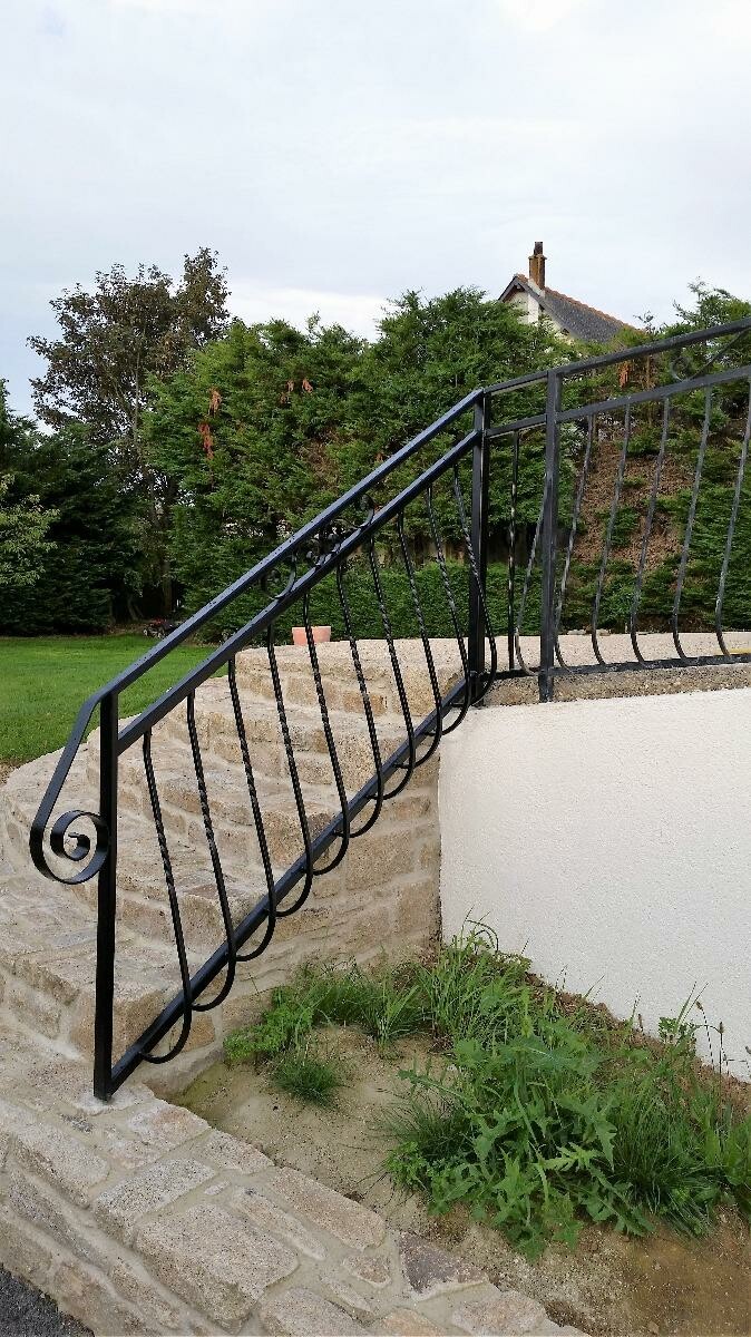 Garde-corps classique en fer forgé intemporel, raffiné - escaliers ...